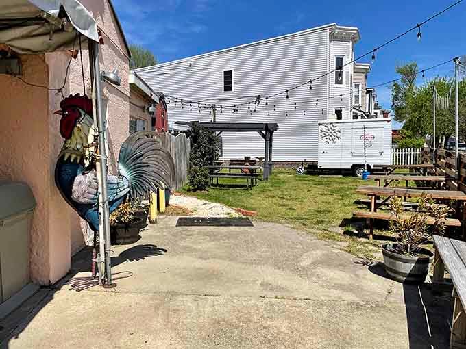 More outdoor seating for those who understand that barbecue tastes better under open skies always.