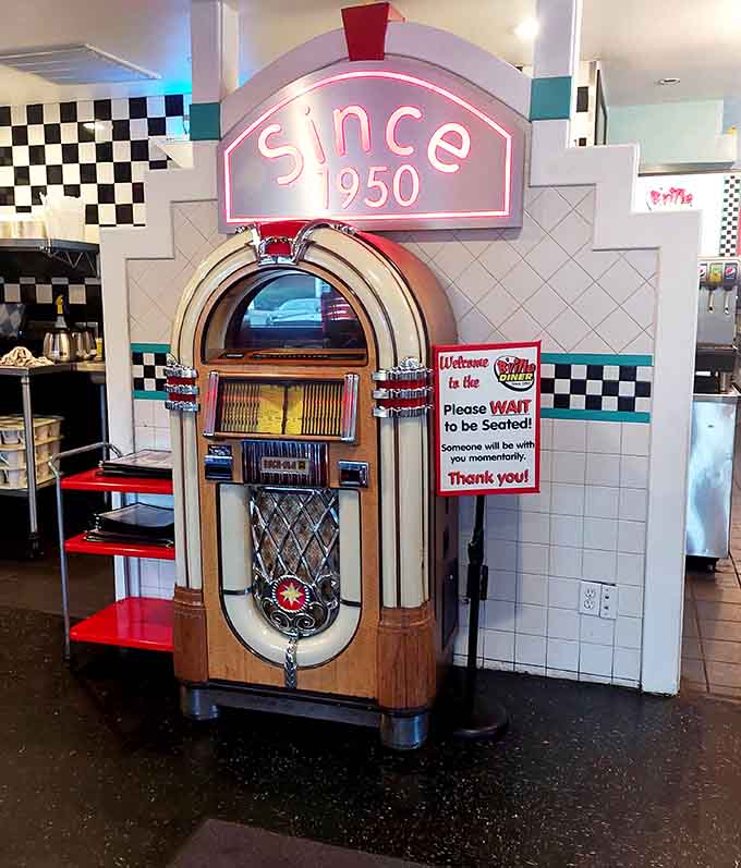 This beauty plays all the classics while you eat, because some things just belong together like burgers and fries.