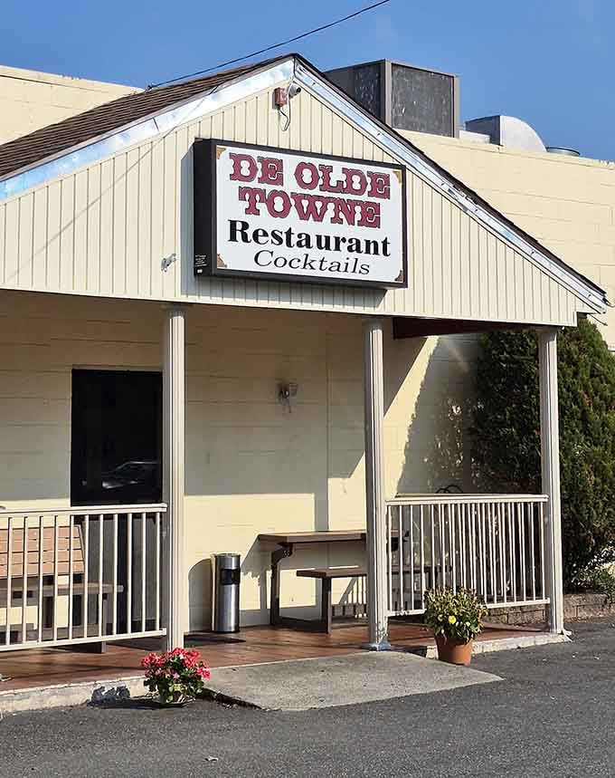 De Olde Towne Restaurant serves classic American fare in portions generous enough to share or take home tomorrow.