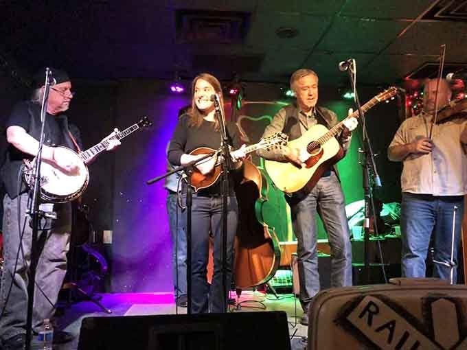 Live Irish music bringing the authentic sounds of the Emerald Isle straight to the heart of Ohio's capital.