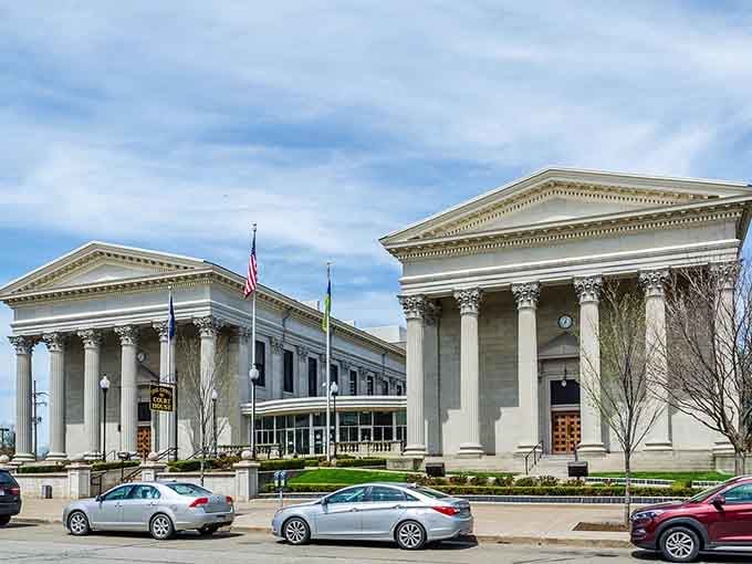 Courthouse architecture that commands respect and makes you want to behave yourself, even if you're just walking past on vacation.
