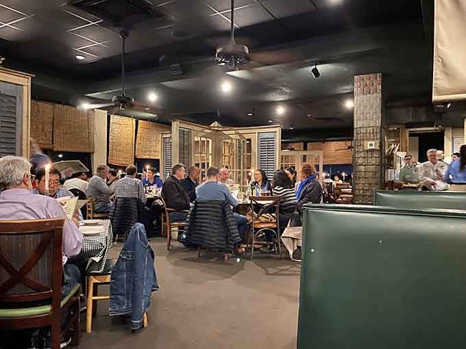 Tables full of happy diners prove that good food and great scenery create the kind of memories worth repeating.