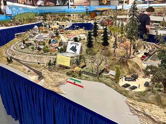 A perfectly crafted small town layout that captures the essence of communities across America's heartland beautifully.