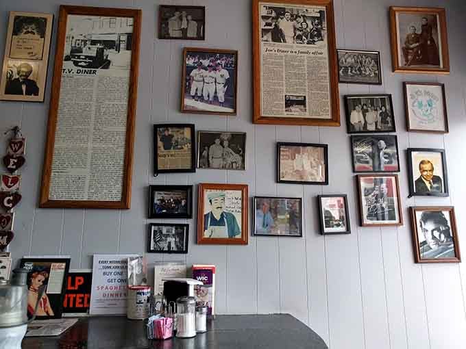 Walls covered in photographs and memories, turning breakfast into a walk through local history with every bite.