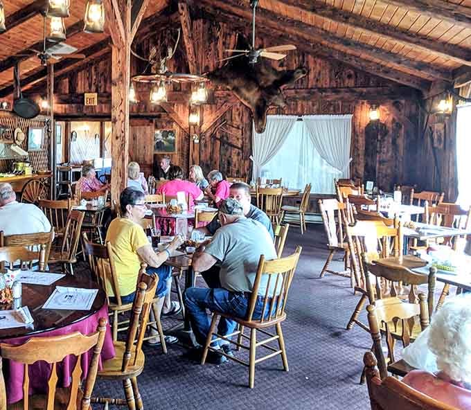 Real people enjoying real food in a real restaurant, no pretense required or even remotely welcome here.