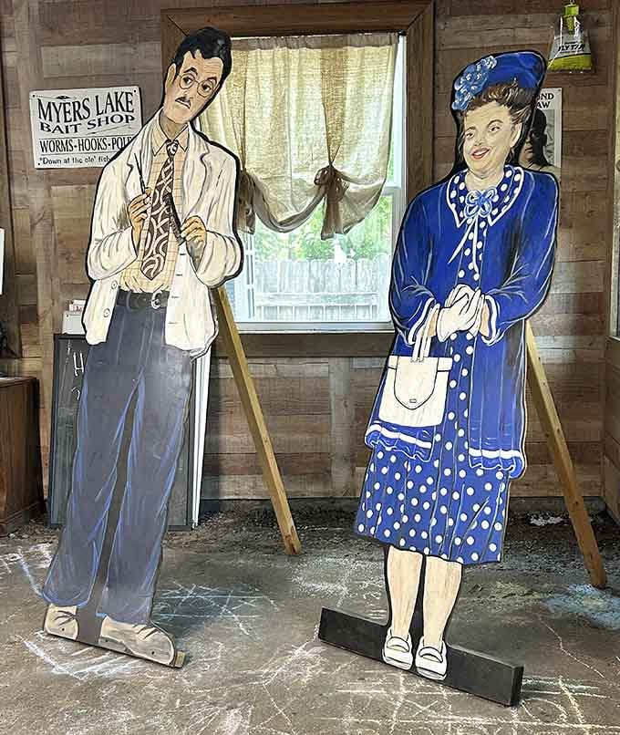 These vintage cutouts prove that good taste extends beyond the menu and into the decorating department.