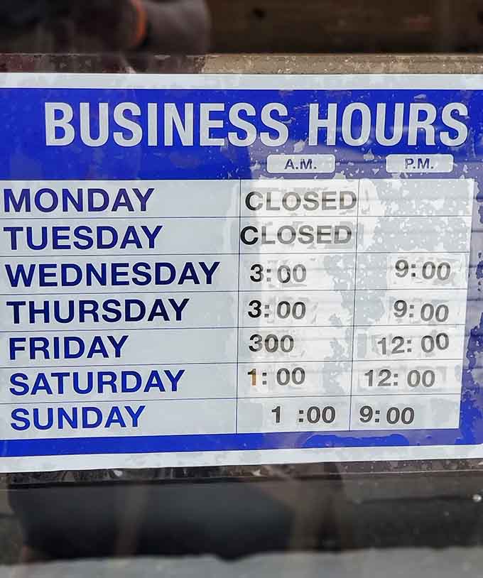 Plan your visit accordingly, with generous hours that give you plenty of time to chase those high scores.