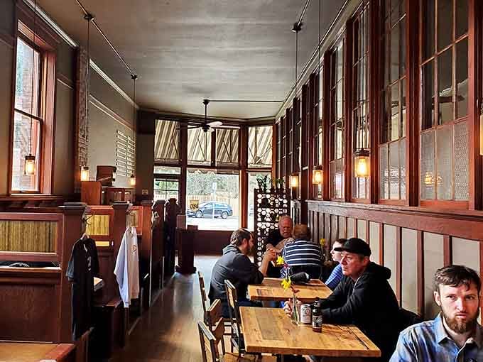 When the dining room fills up like this, you know the locals have spoken loud and clear.