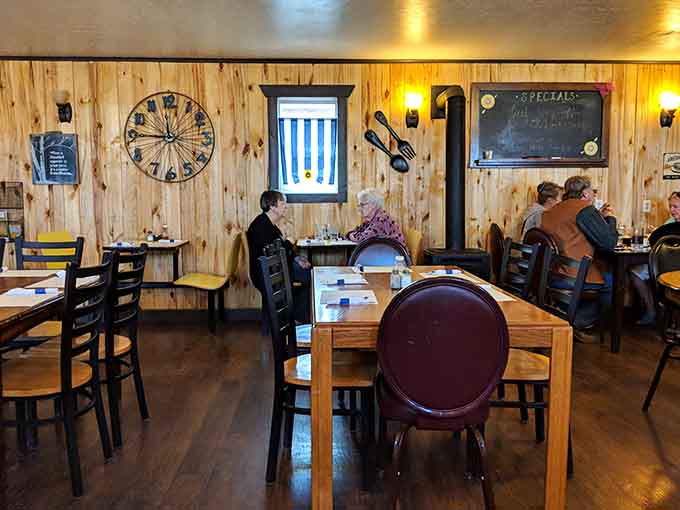 Locals and visitors alike gather here, united by their appreciation for honest cooking and generous portions that satisfy.