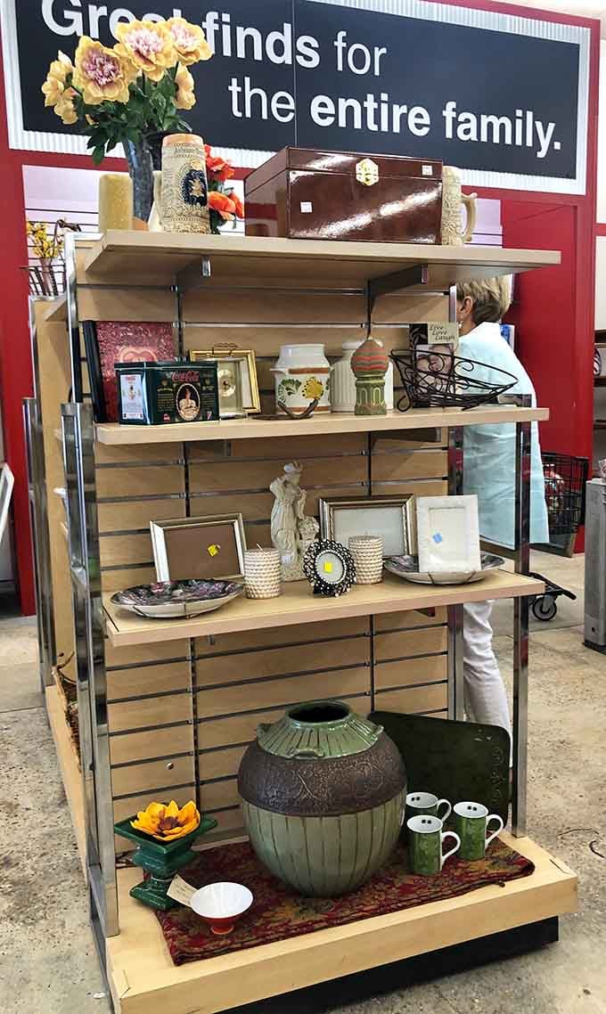 Home d&eacute;cor displayed with actual thought and care, proving thrift stores can look just as good as retail.