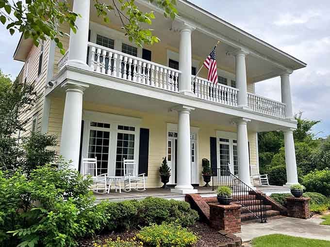 The Veranda on Main showcases the kind of columned elegance that makes you want to sip sweet tea slowly.