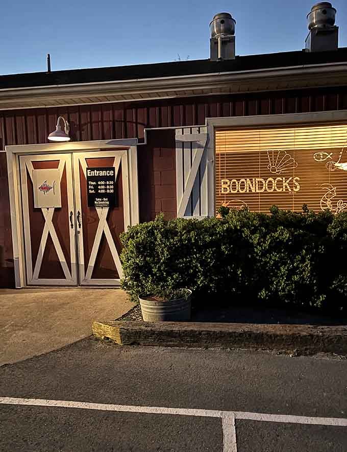 That entrance welcomes you like an old friend, even if this is your first time finding Gray Court.