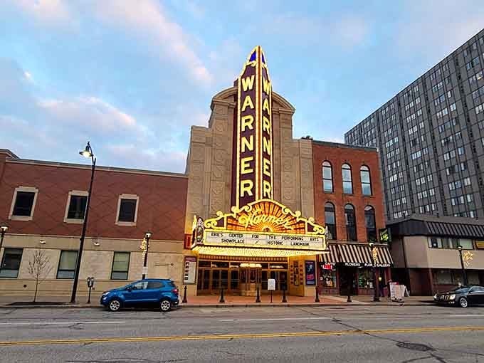 Art deco glamour that transports you to an era when going to shows meant dressing up and actually turning off phones.