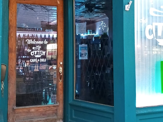 The Classy Cafe proves good coffee and conversation don't require Manhattan prices or pretentious baristas.
