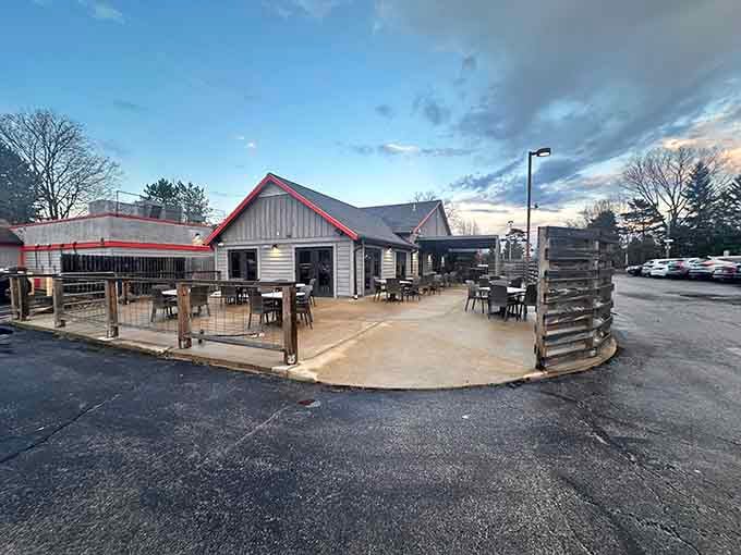 Oak and Embers Tavern's outdoor seating area welcomes diners who prefer their meals with fresh air included.