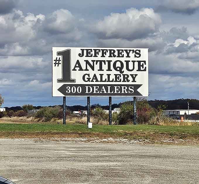 When your billboard promises 300 dealers, you're not messing around with the antique game in Ohio.