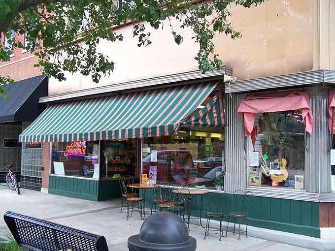 Outdoor seating lets you enjoy your treats while watching small-town life unfold at its perfectly unhurried, wonderfully pleasant pace.