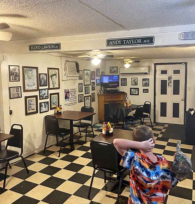 Street signs honoring Mayberry characters set the tone&mdash;you're not just eating lunch, you're visiting old friends here.