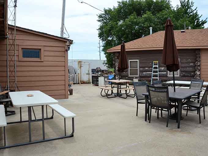 Outdoor seating for those perfect Illinois days when eating inside feels like a crime against nature.