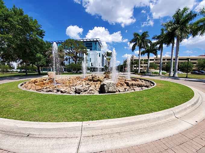 This fountain adds a touch of elegance to the park, reminding everyone that Sarasota knows how to do public spaces right.