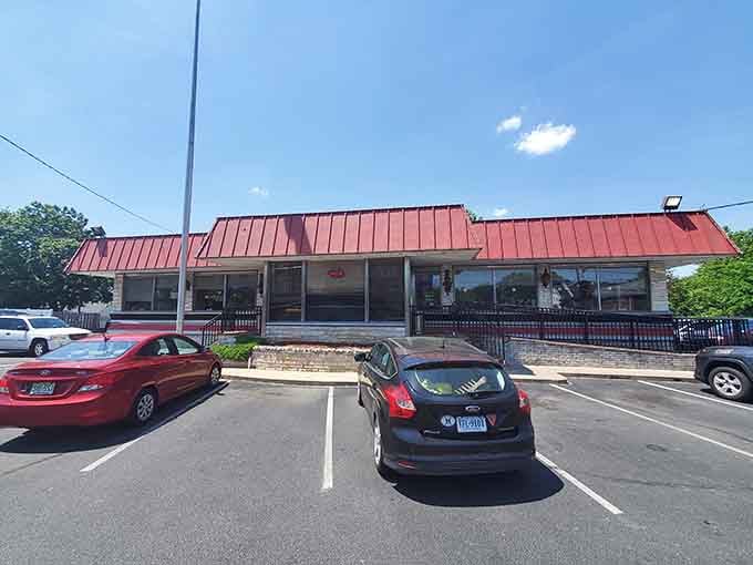 The exterior promises classic diner goodness, and unlike most promises these days, it actually delivers.