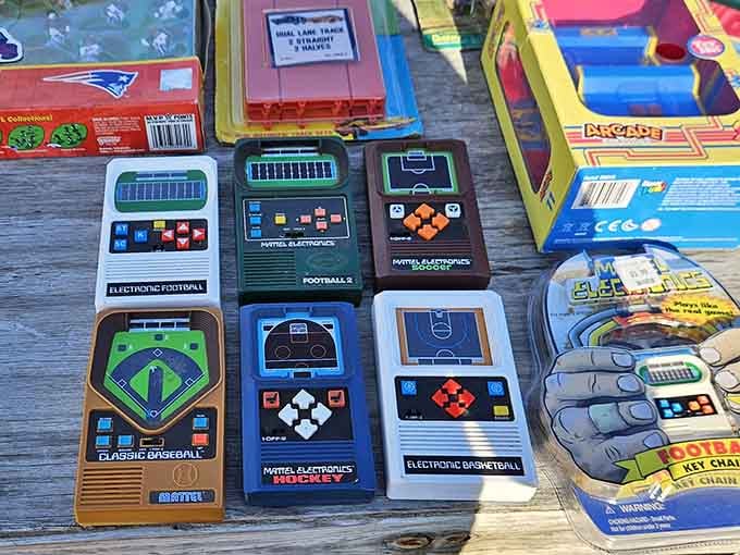 Handheld electronic games transport you straight back to 1985 when these were cutting-edge entertainment technology miracles.