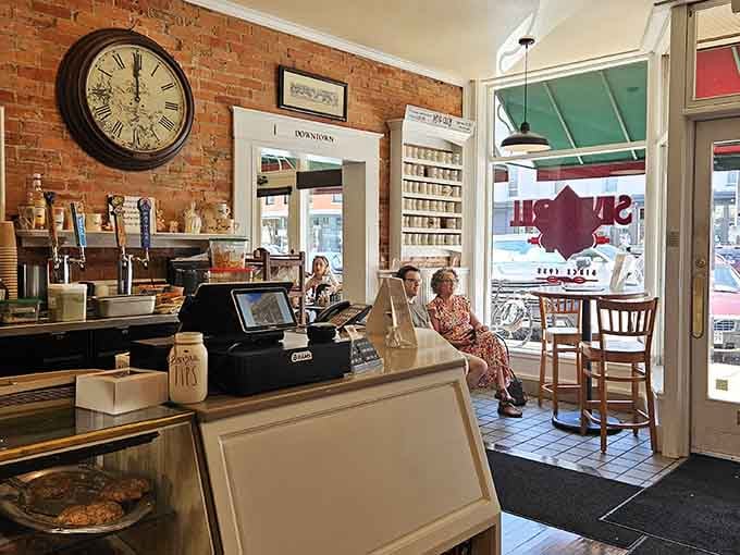 That welcoming entrance and display case full of pastries make it nearly impossible to walk past without stopping in.