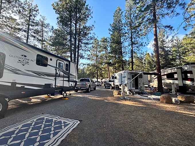 Sisters Creekside Campground lets you sleep under the stars without sacrificing the convenience of nearby coffee and cinnamon rolls.