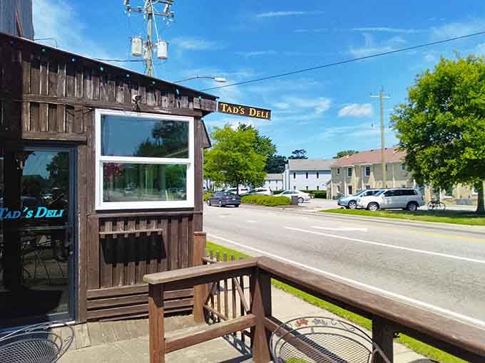 Even from the street, this place beckons with promises of sandwiches worth crossing town for.