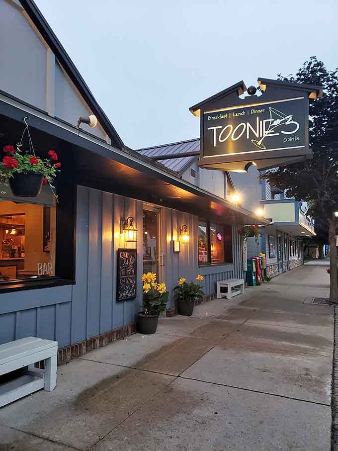 Toonie's welcomes you with that warm glow that promises good food and even better company inside.