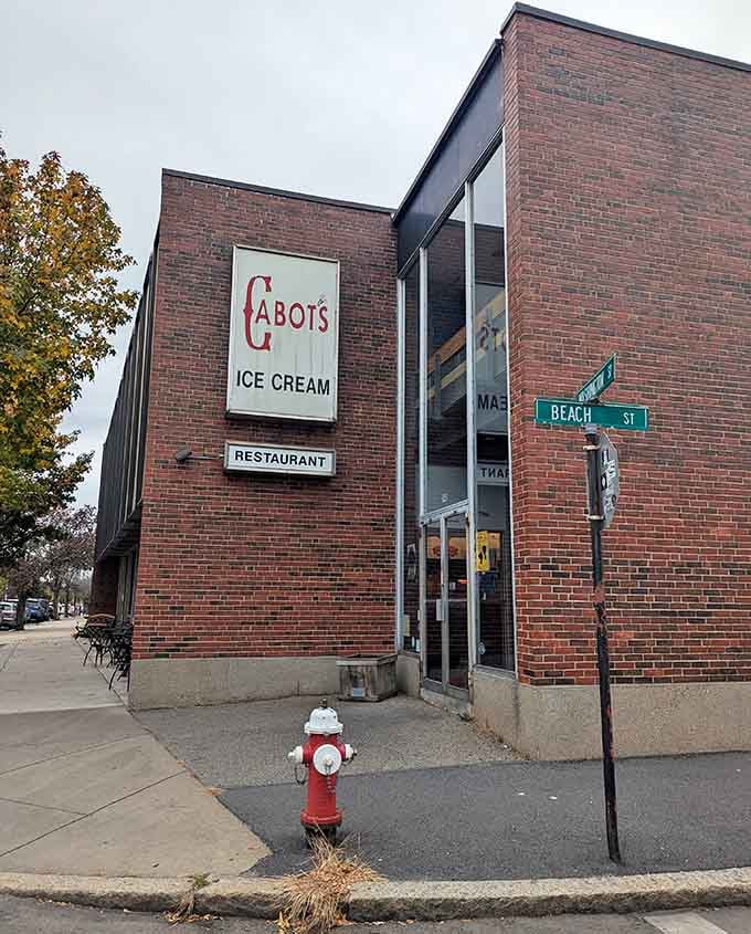 That classic storefront sign has been beckoning ice cream lovers for generations, and it still works perfectly.