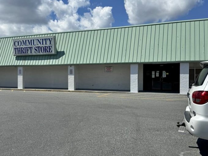 Blue skies frame this treasure palace where smart shoppers know the best deals in Central Florida await.