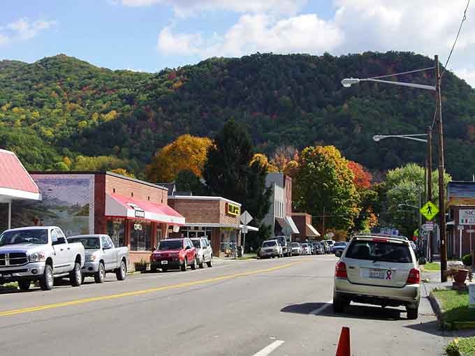 Downtown Damascus in autumn dress proves that Mother Nature is the best decorator money can't buy anywhere.
