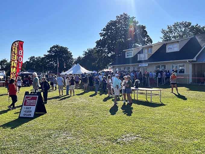 Festival crowds gather under sunny skies, ready to celebrate sausage with the kind of enthusiasm only small towns can muster.