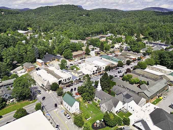 From above, Highlands reveals itself as a jewel nestled in green velvet mountains, small but perfectly formed.
