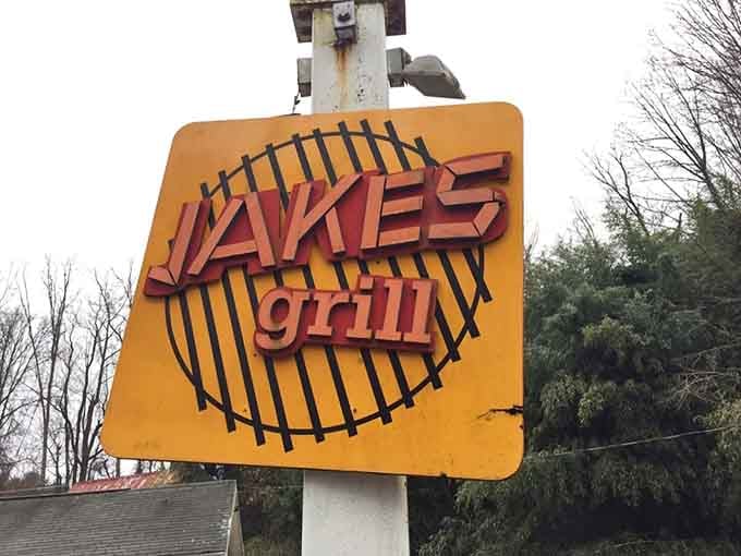 That cheerful yellow sign beckons hungry travelers to BBQ paradise&mdash;follow it and thank yourself later, friend.