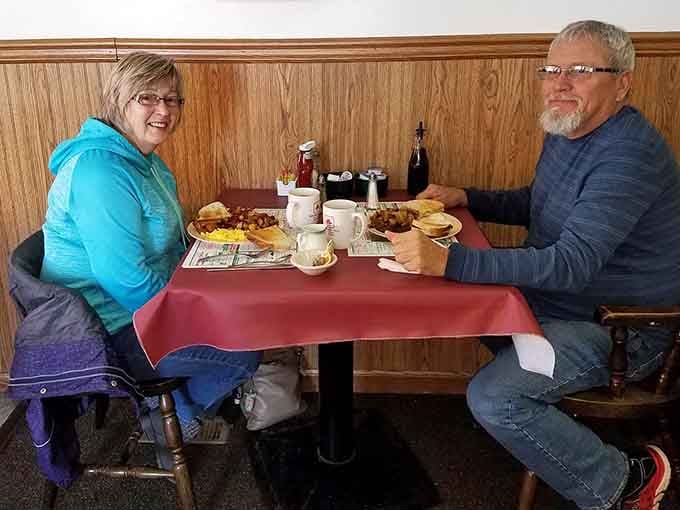 Happy diners enjoying generous breakfast platters tell you everything you need to know about this place.