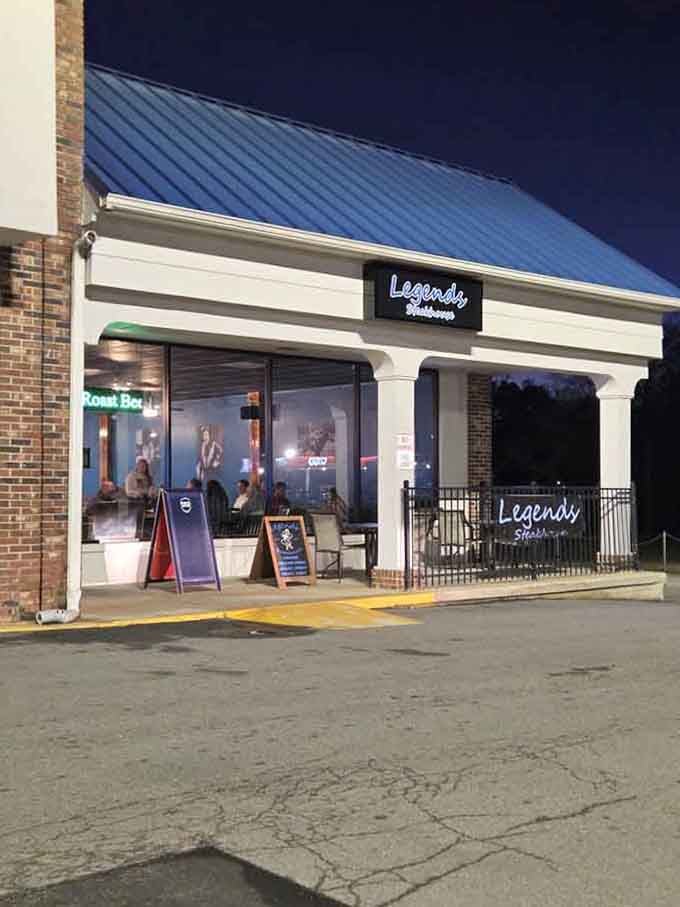 Even from the outside, Legends beckons like a lighthouse guiding hungry souls to their delicious destiny tonight.