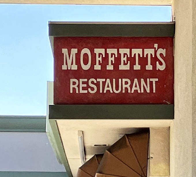 That classic sign has been calling people home to comfort food since bell bottoms were cool.