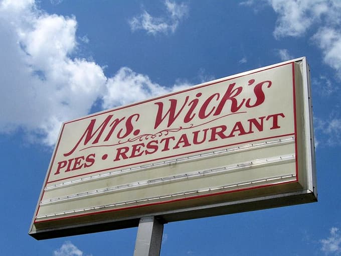 The sign says it all: pies and restaurant, in that order, because priorities matter in this world.