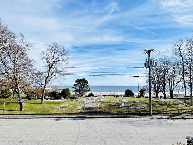 Even from the street, you can practically smell the salt air and hear the waves calling your name.