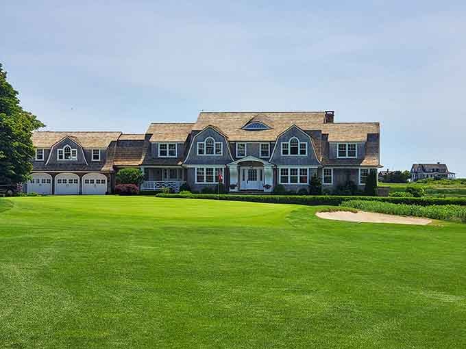 Fenwick Golf Course's manicured greens and clubhouse make even your worst swing look somewhat respectable and refined.