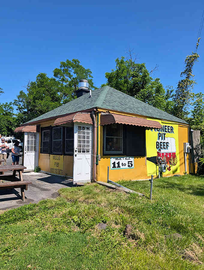 The whole operation in one glorious shot: small building, big flavors, even bigger value for money.