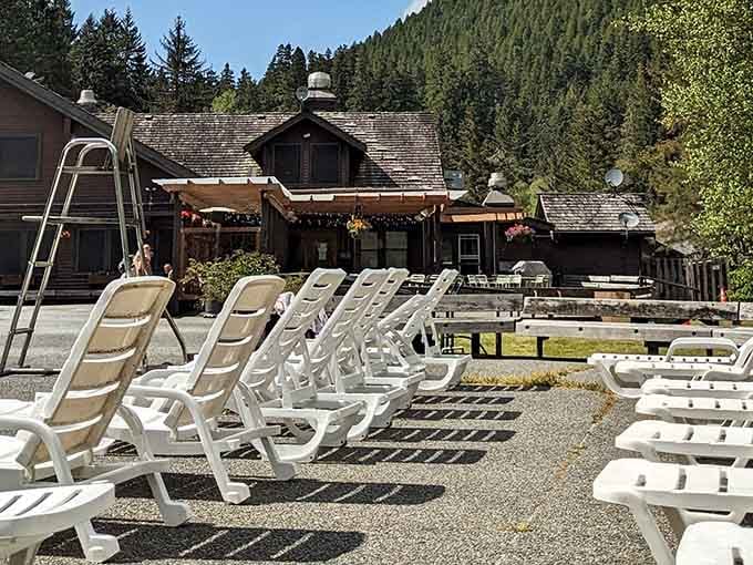 Lounge chairs lined up and ready for post-soak relaxation sessions that could easily last all afternoon long.