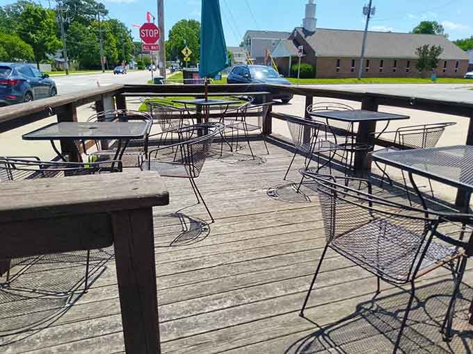 Outdoor seating under blue skies means you can enjoy your masterpiece in the fresh Virginia air.