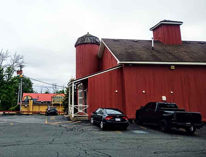 Plenty of parking means you won't have to circle the lot like a vulture, which is always a good start to any meal.