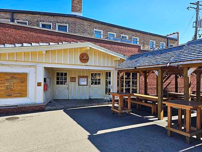 Outdoor seating that lets you enjoy your Nordic feast while soaking up that Illinois sunshine.