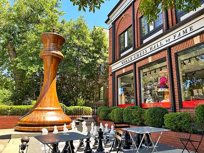 The museum's brick fa&ccedil;ade and towering king piece blend historical charm with playful, unexpected modern artistry.