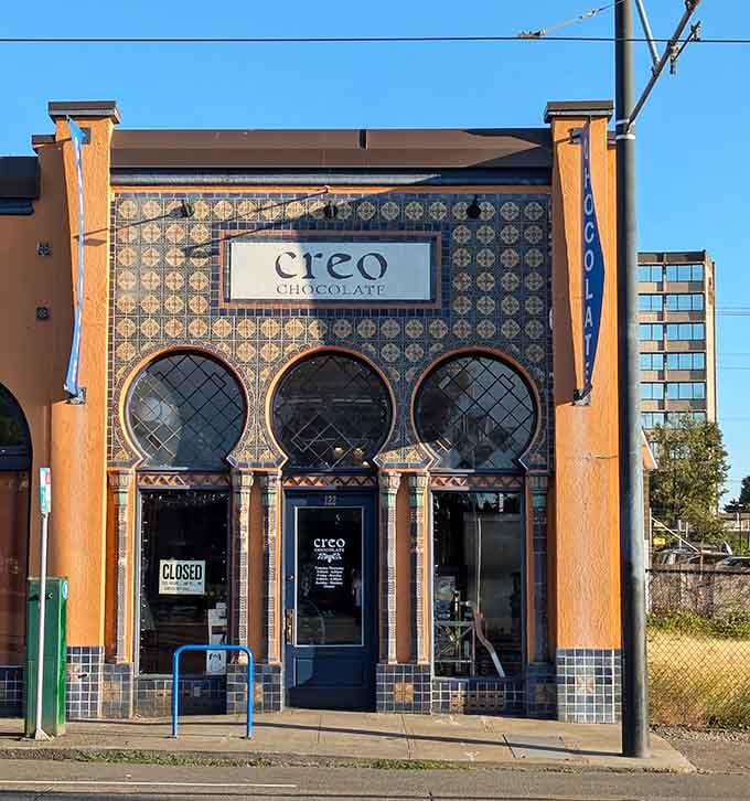 By day or night, those distinctive arches beckon chocolate lovers to step inside and explore.