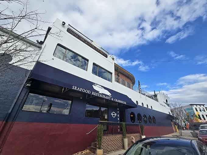 Under those perfect blue skies, this nautical restaurant promises endless crabs without ever leaving the dock.